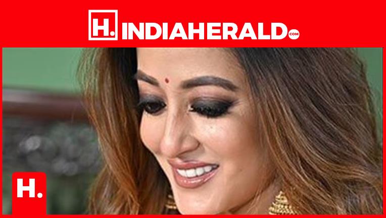Raima Sen royal family to cinema?