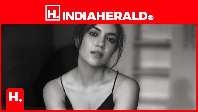 Ritu Varma’s Mirror Magic Enthralls - Seducing Photos Inside