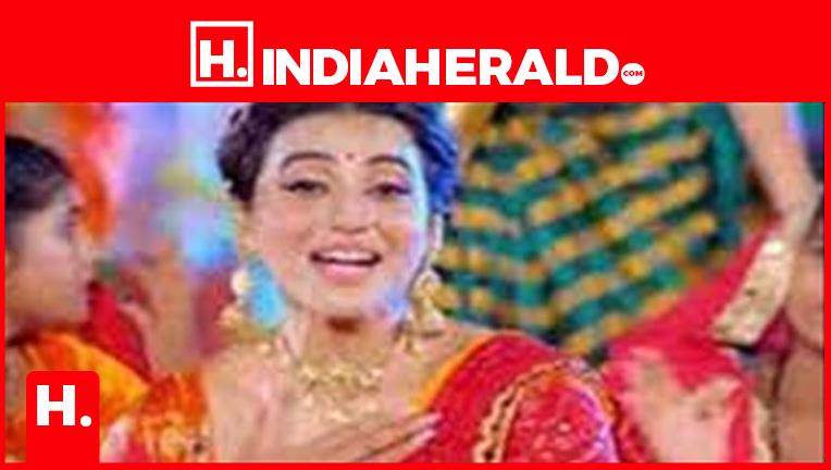 Sawan Special Song went viral after its release by Akshara.