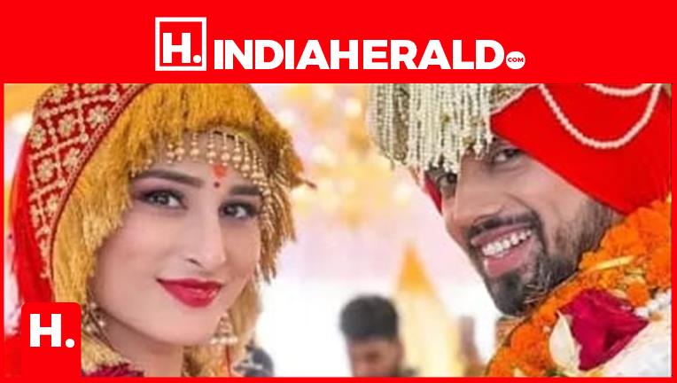 Sheen Das flaunted her newlywed s bridal look in a red sare