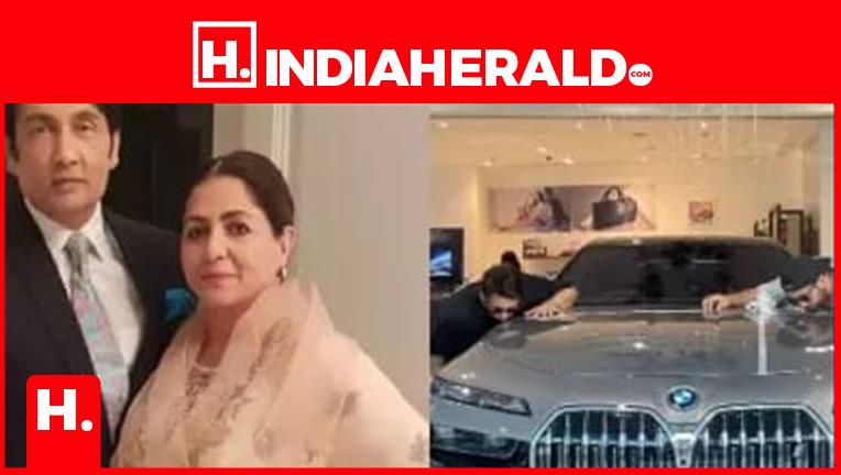 Shekhar Suman gifted his wife Alka a luxurious BMW i7 car