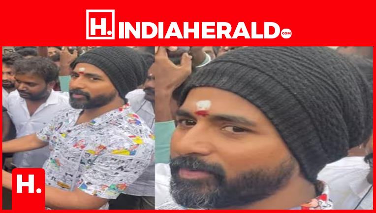 Sivakarthikeyan came to see Maveeran FDFS show..