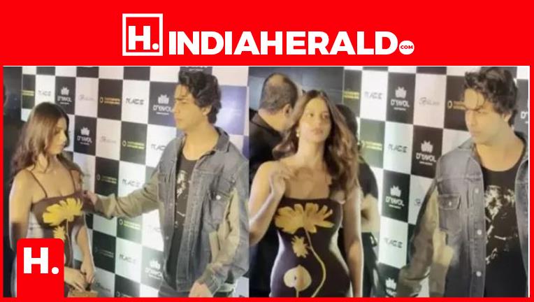 Suhana Khan was spotted with their brother Aryan Khan