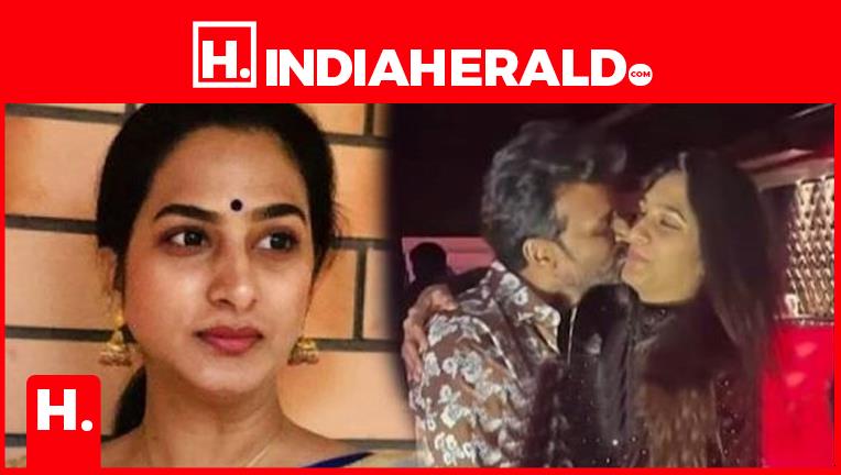 Surekha Vani Caught with Boy Bestie in Night Pub