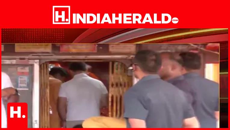 Temple Visits: Rahul & Modi s Election Strategy