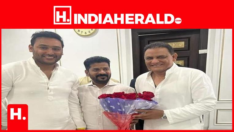 రేవంత్ రెడ్డికి న్యూ ఇయర్ విషెస్ తెలిపిన అజారుద్దీన్.. ఫోటో