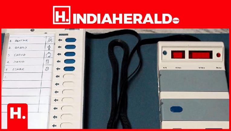 EVM machine - Who has control and balloting unit?