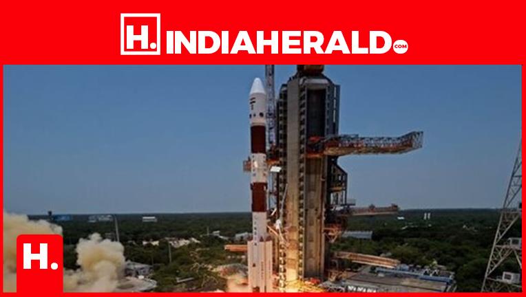ISRO s Latest Images Shows Chandrayaan-3 s Vikram Lander