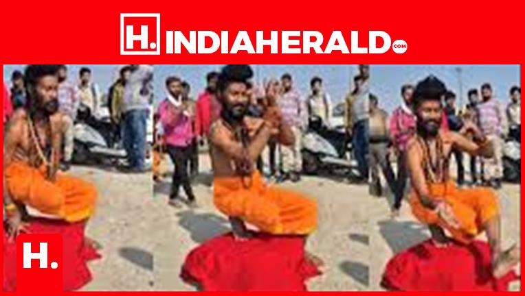Swami Omkaranand Saraswati s astonishing Hatha Yoga