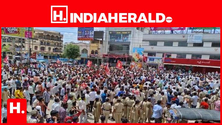 Telangana Laban Lambadis protest for ST status
