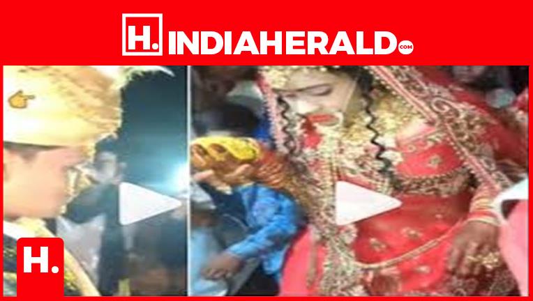 The bride threatened on the stage, the groom did such a thi