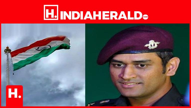 Tricolor hoisted at Dhoni s house – Shami flies the flag on