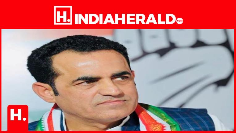 Congress leader Amin Pathan s problems increased.