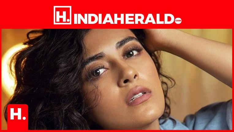 Jinal Joshi Hot Photos Shoot Collection