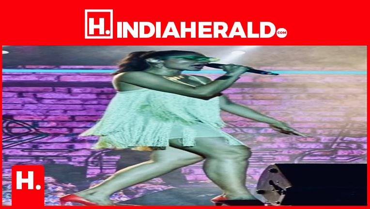 Actress Surprise Act: Viral Sensation.