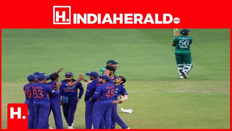 Indian bowler s new record.. ? Tremendous Bowling..