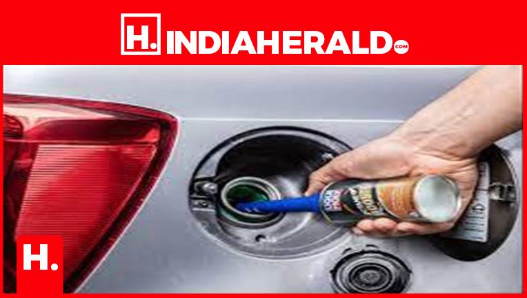 Advantages & disadvantages adding fuel additives to car or