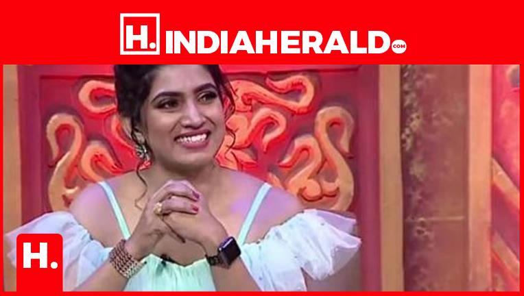 Anchor Sameera reveals good news to fans