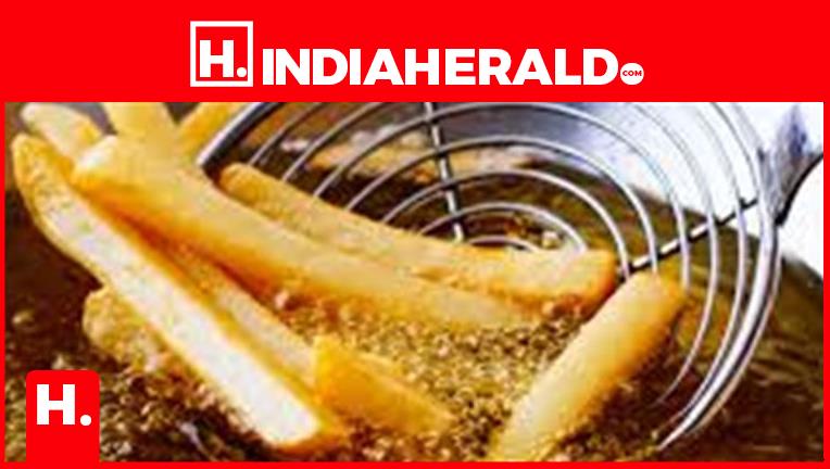 Does Boiling Oil Spill Whilst Cooking?