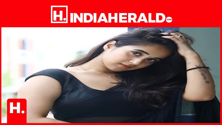 Love birds Deepthi Sunaina and Shannu s pictures went viral