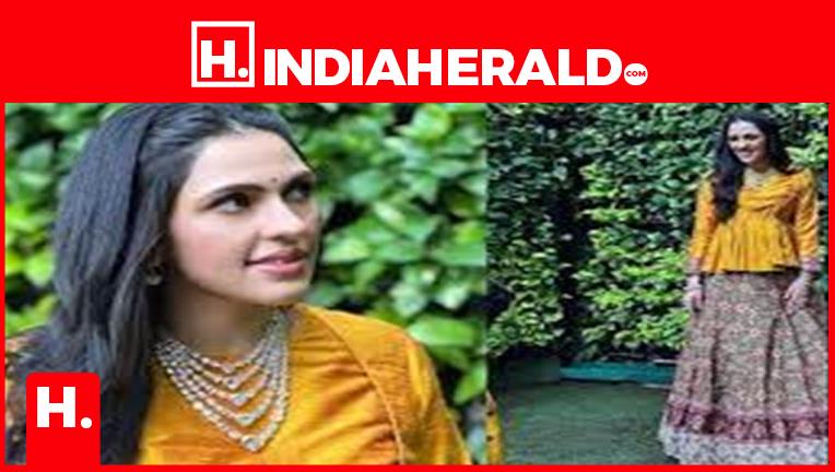 Pregnant Shloka Mehta flaunts baby bump wears vintage heirl