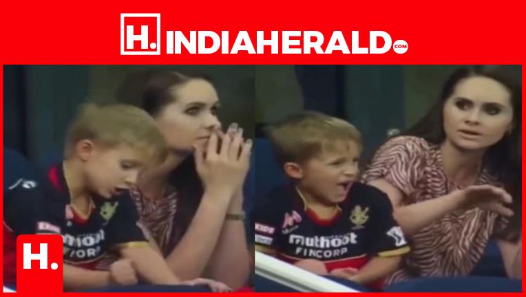 Watch: AB de Villiers son s disappointment punch