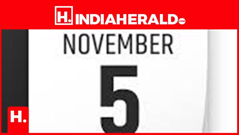 What singer was born on November 5th?
